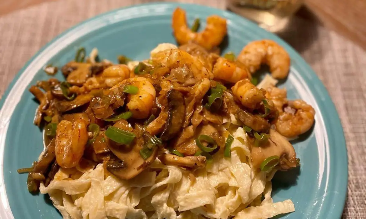 How To Make Chicken Subgum Chow Mein At Home